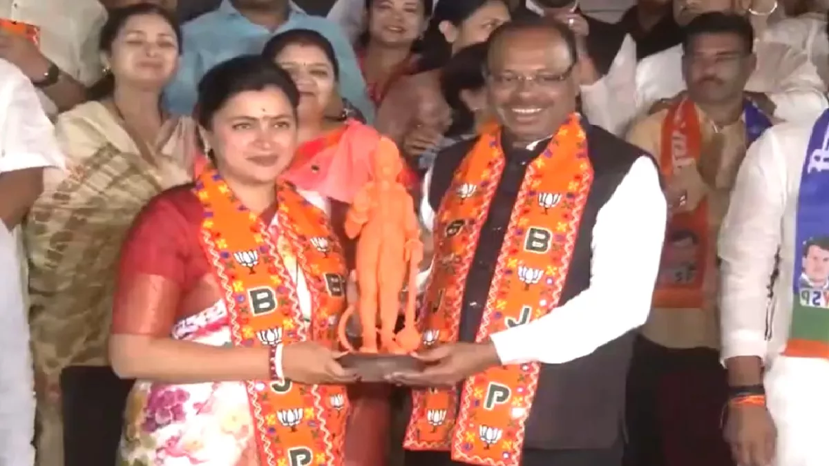 Election 2024: खासदार नवनीत राणा यांचा भाजपमध्ये प्रवेश, पक्षाकडून ...