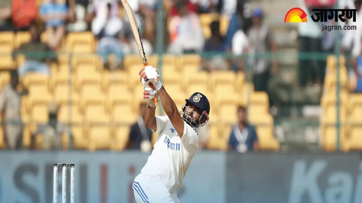 IND vs NZ Test: ऋषभ पंतच्या खात्यात नकोसा विक्रम जोडला गेला, धोनीही ... IND vs NZ Test: ऋषभ पंतच्या खात्यात नकोसा विक्रम जोडला गेला, धोनीही ...