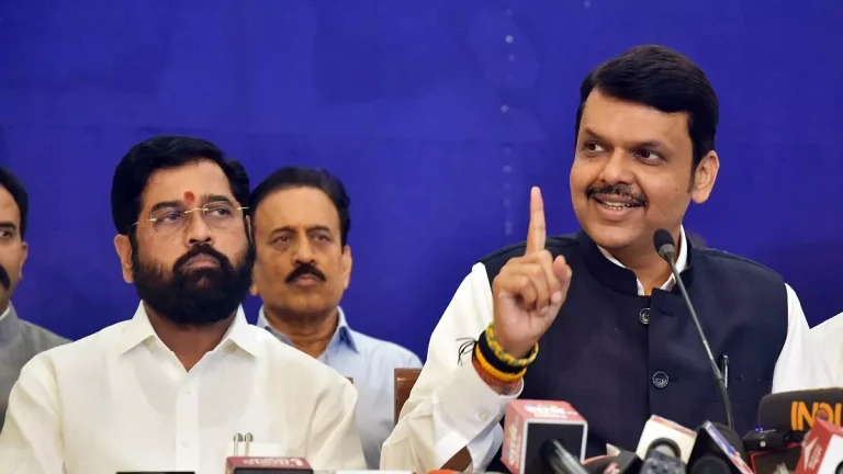 Maharashtra Politics: देवेंद्र फडणवीसांनी दिला एकनाथ शिंदेंना मोठा ...