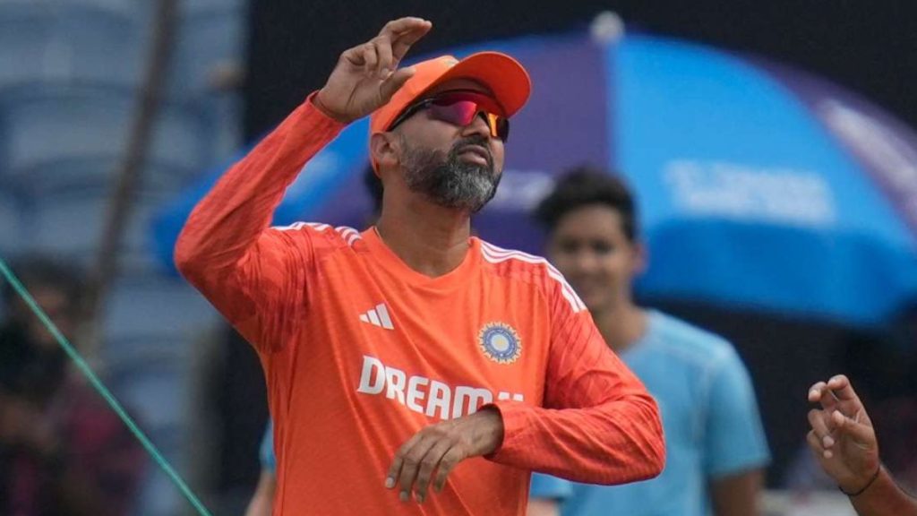 Paras Mhambrey: मुंबई इंडियन्सने केली IPL 2025 पूर्वी नवीन प्रशिक्षकाची ...