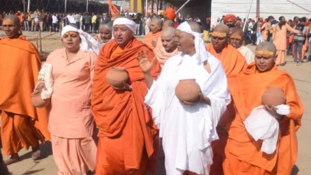मोह- माया त्यागून १५० महिला महाकुंभात बनल्या नागा संन्यासी,नागा ...