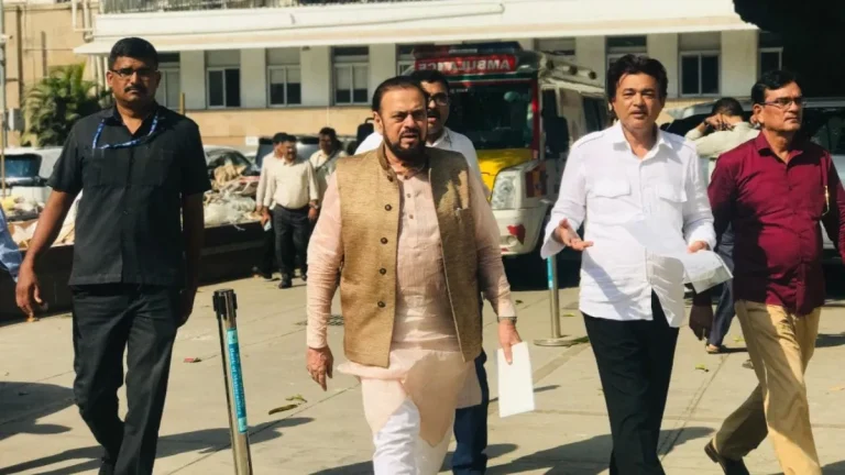 विधान मागे घेतल्यानंतरही माझ्यावर कारवाई: सपा आमदार Abu Azmi SP MLA Abu ...