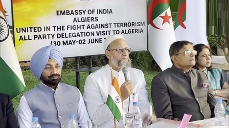 Asaduddin Owaisi On Pakistan: 'दहशतवादी लखवी तुरुंगातच बनला बाप ...