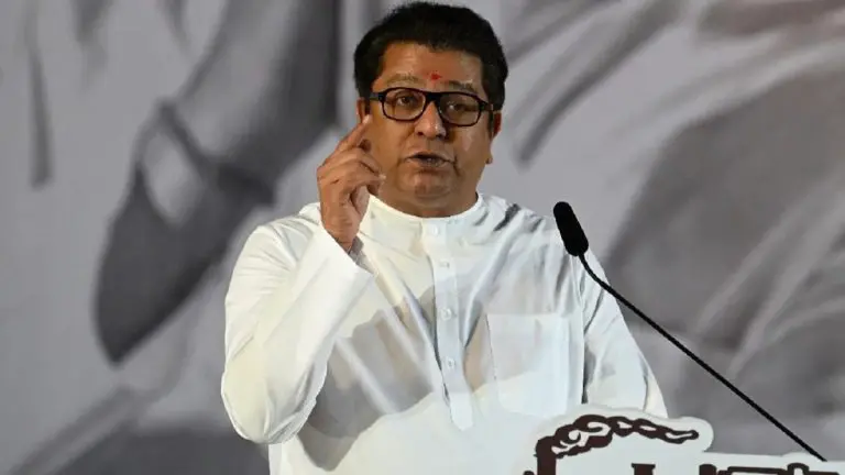 Raj Thackeray: राज ठाकरेंची फुटीर खासदारांना सुनावलं; म्हणाले ...